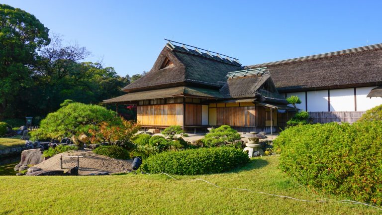 Discover the Beauty and Secrets of Traditional Japanese Houses | WoW ...