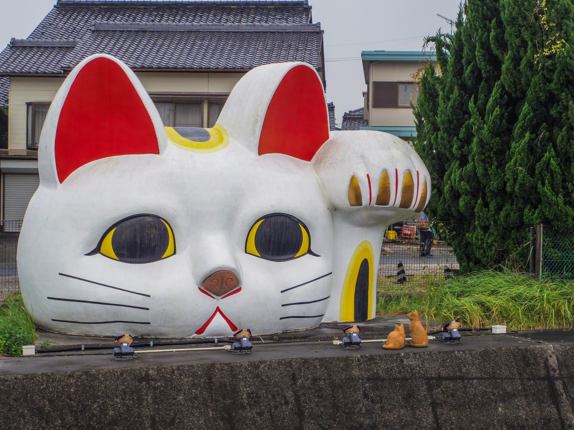 Maneki Neko: The Meaning, History, and Fun Facts Behind Japan’s Lucky ...